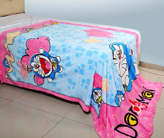 Selimut Platinum Doraemon Cute | Grosir Selimut Online